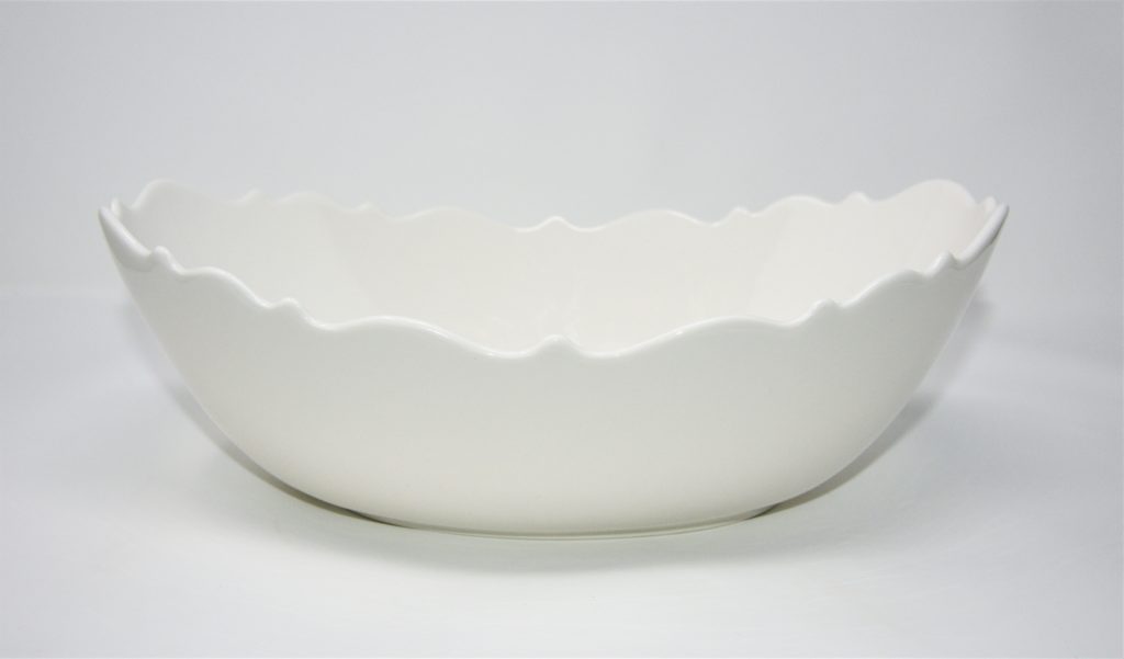 Large Oval Scalloped Edge Salad Bowl (33.5x23cm - 13"x9") - Bentley Brown